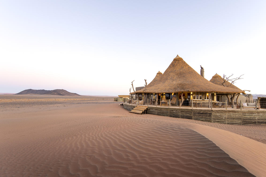 12 Ultra-Luxurious Safari Lodges - Hills of Africa